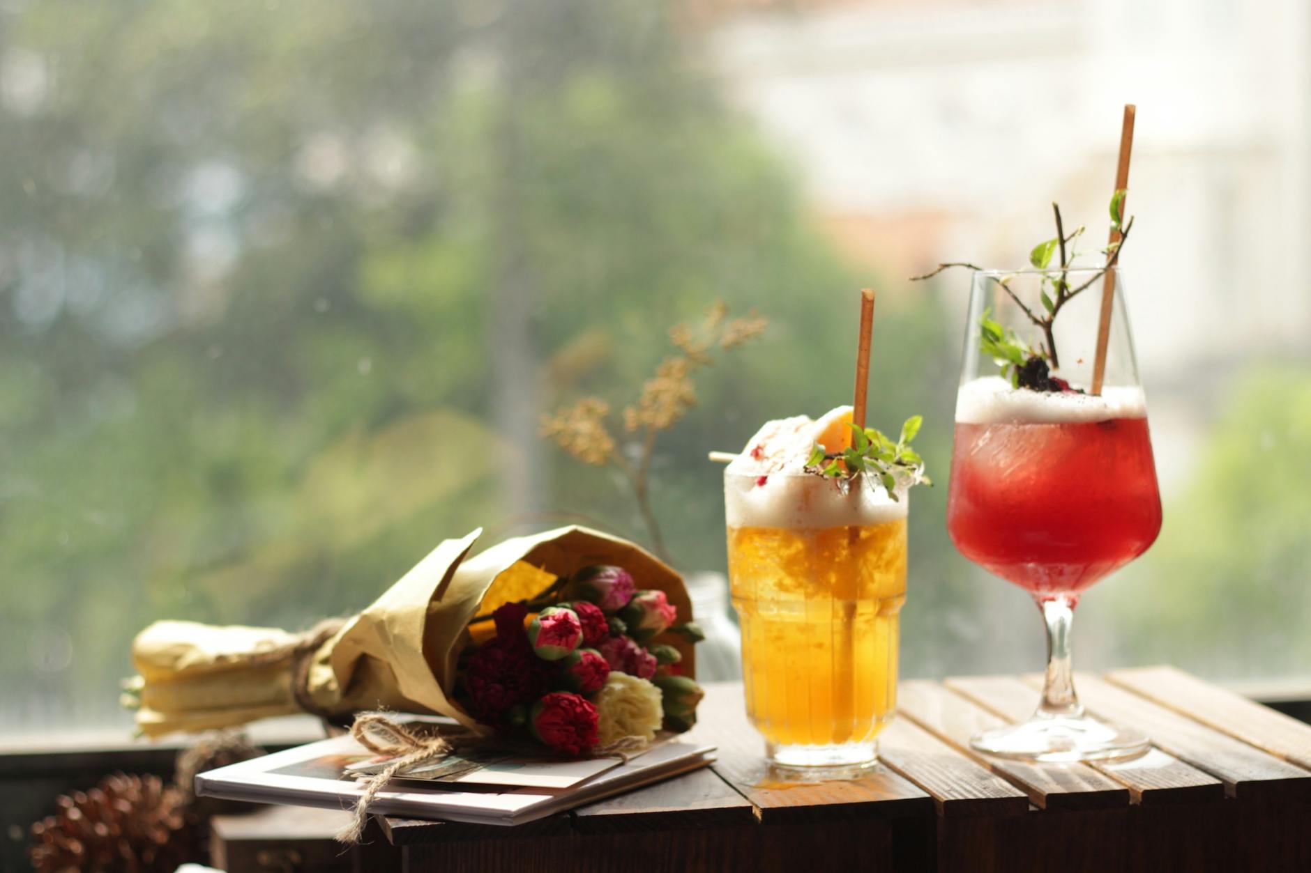 Fireside Sips: Warm Cocktails & Mocktails for Chilly Fall Evenings ...